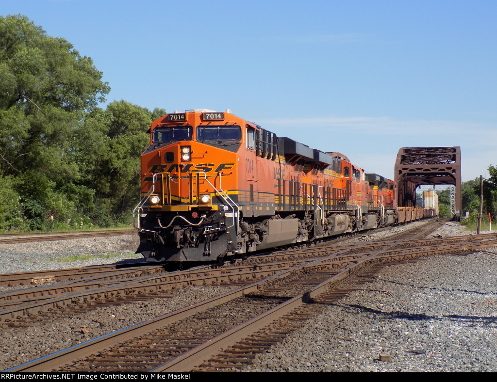 BNSF 7014